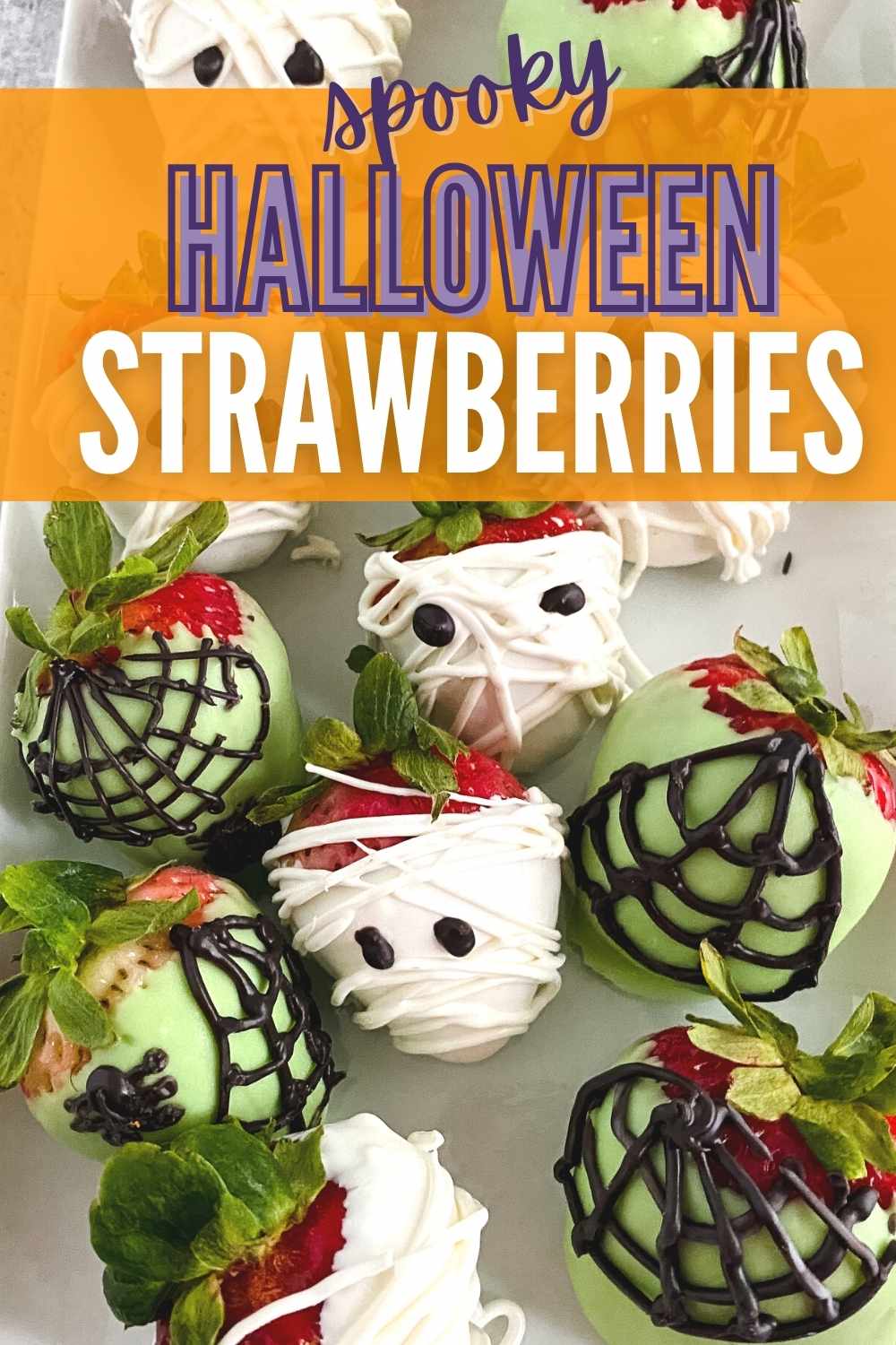 Halloween Chocolate Covered Strawberries | A Reinvented Mom